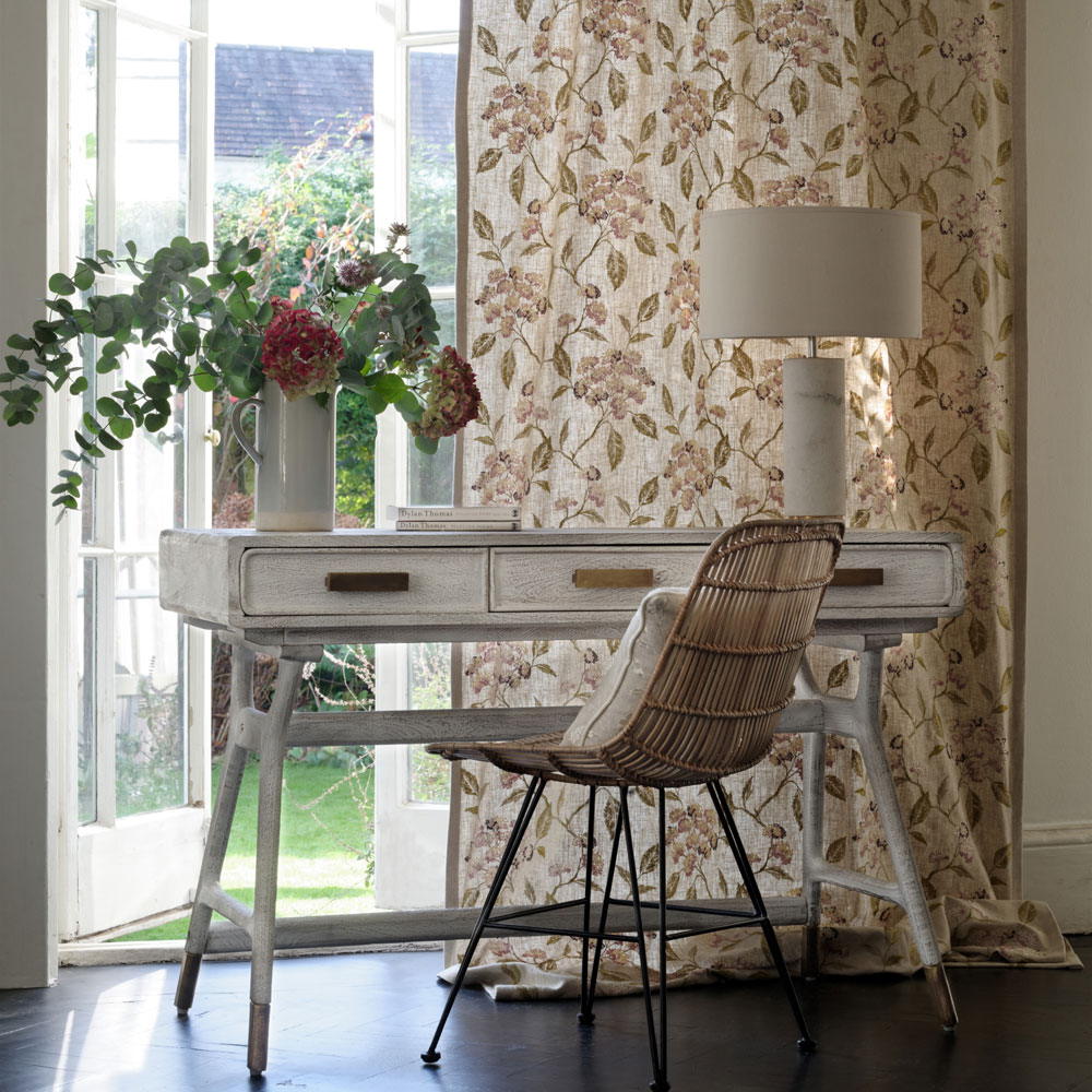 Summerby - Natural fabric | Avebury | Clarke & Clarke