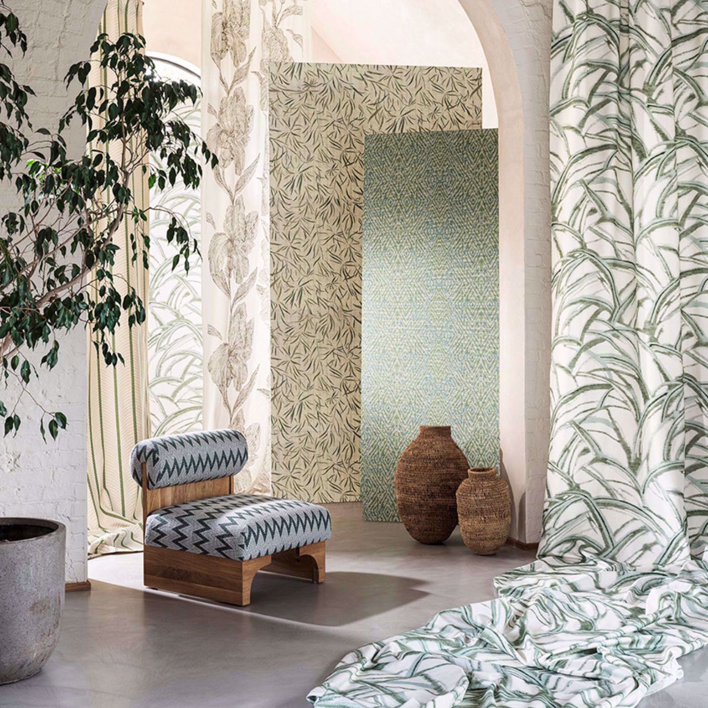 Moji Wallpaper - Evergreen/Straw wallpaper | Kasuri Wallpapers | Harlequin