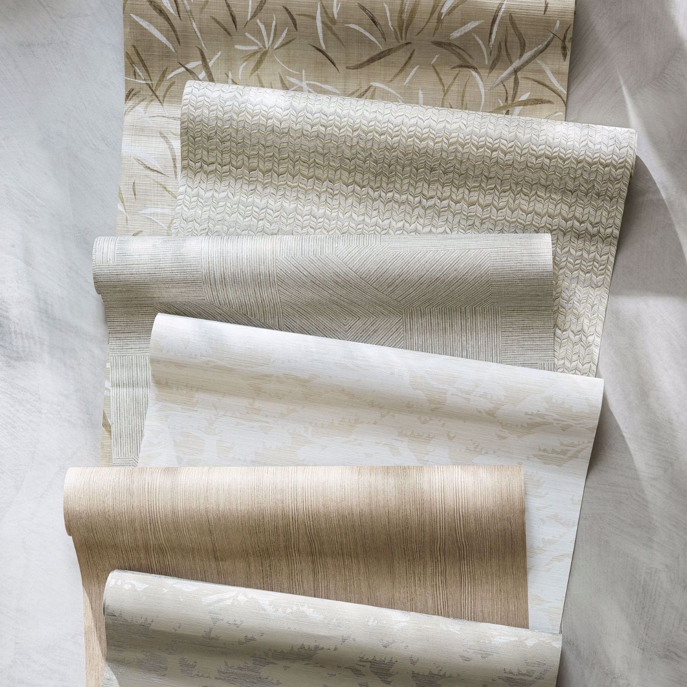 Kengai Wallpaper - Pearl/Parchment wallpaper | Kasuri Wallpapers | Harlequin