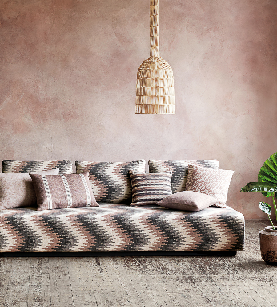 Nesma - Briar Rose fabric | Soraya | Romo