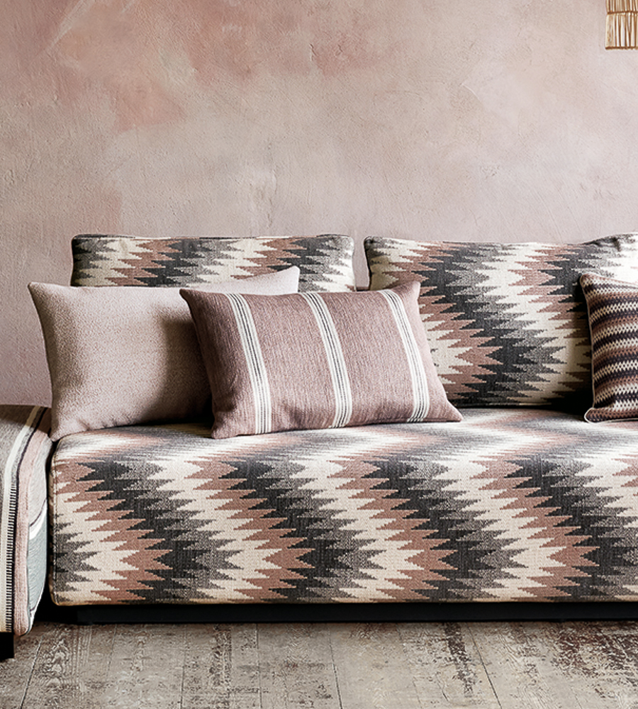 Papias - Briar Rose fabric | Soraya | Romo