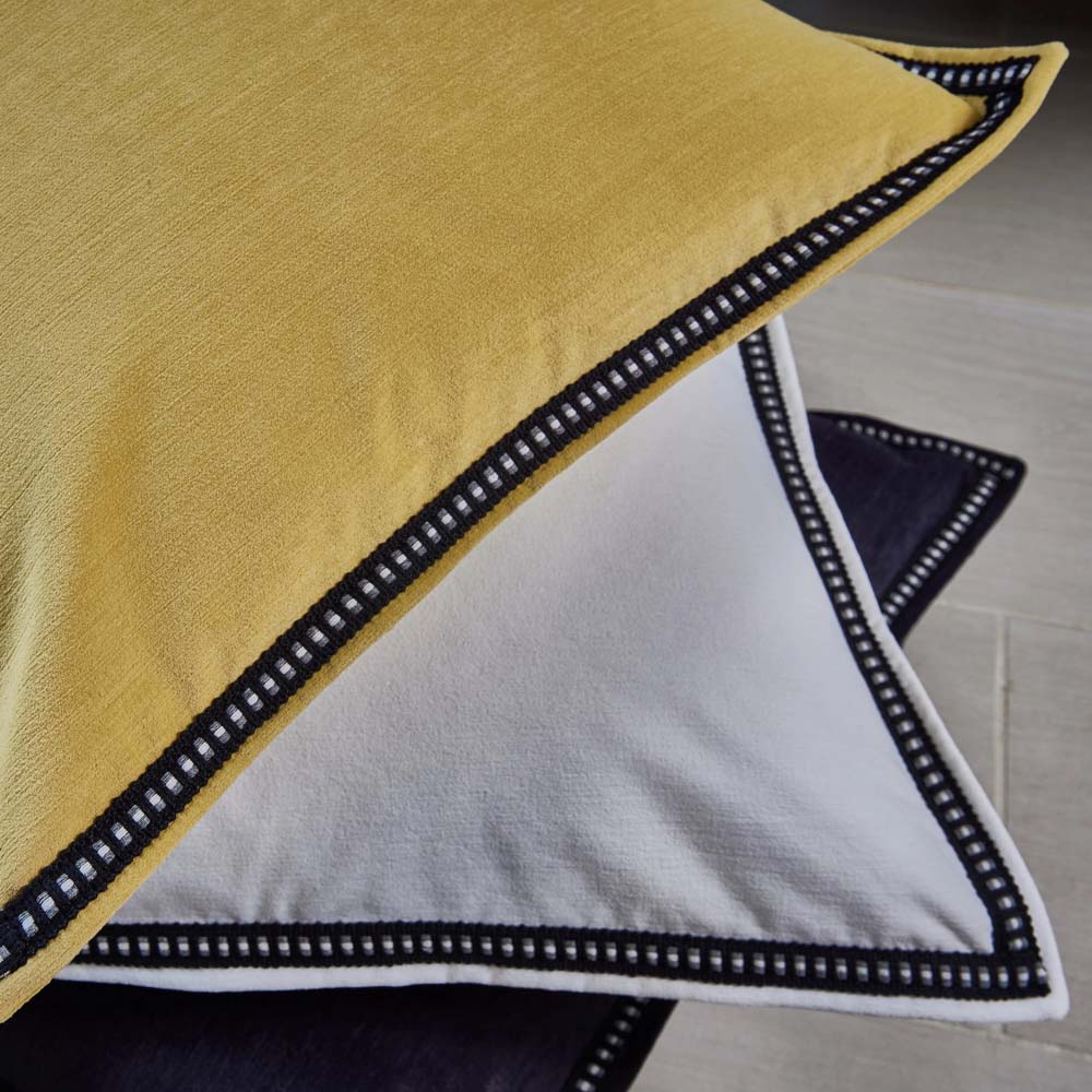 Snowdon - Jet fabric | Snowdon | Prestigious Textiles