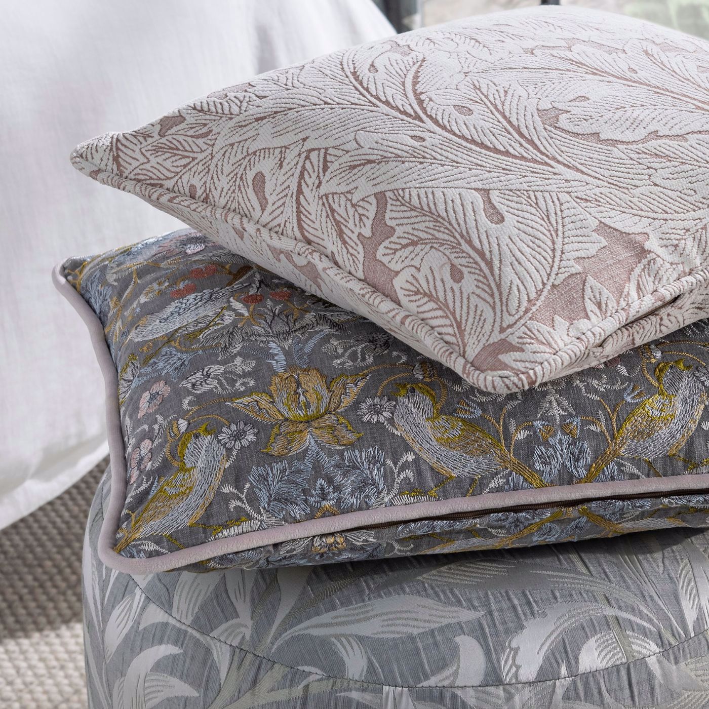 Acanthus Weave - Blush fabric | William Morris Weaves | Clarke & Clarke
