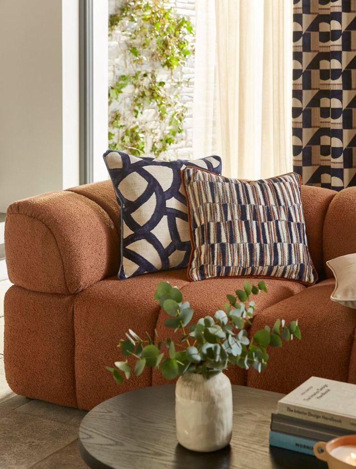 Orbit - Midnight fabric | Infinity Velvets | iLiv