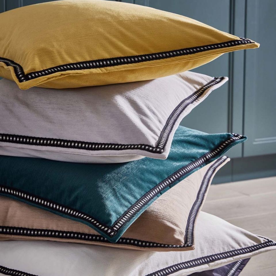 Snowdon - Jet fabric | Snowdon | Prestigious Textiles