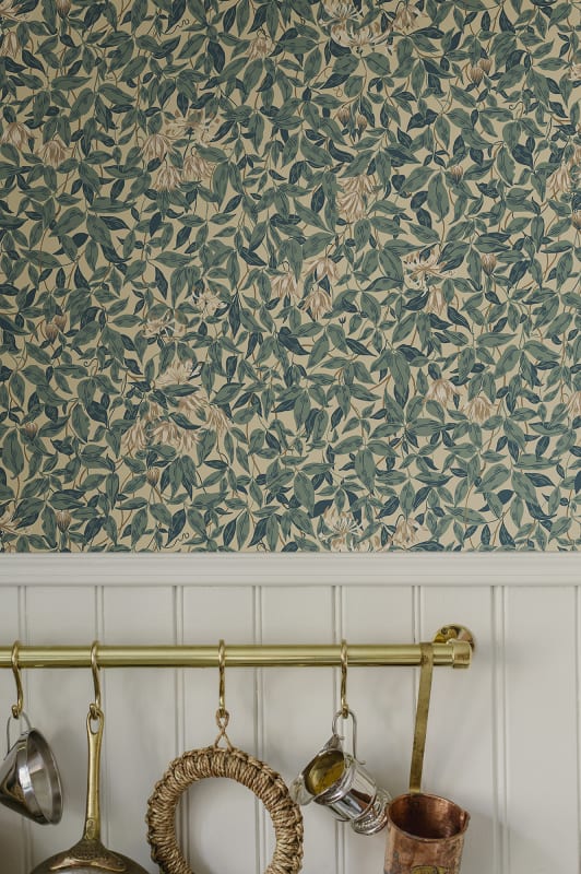 Linnea - Blue wallpaper | Trädgården | Sandberg