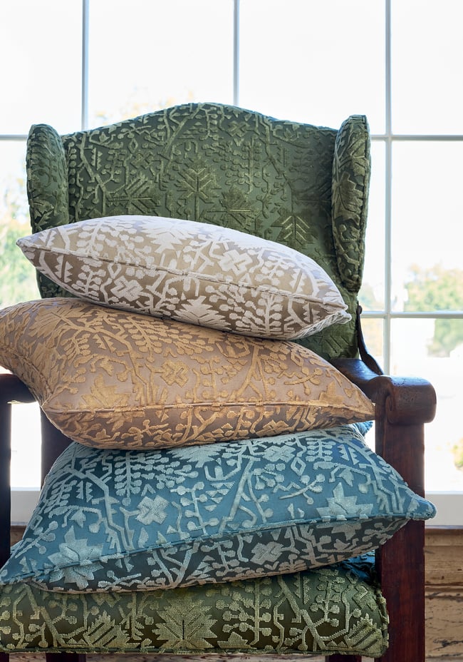 Morris Velvet - Camel fabric | Boxwood | Thibaut