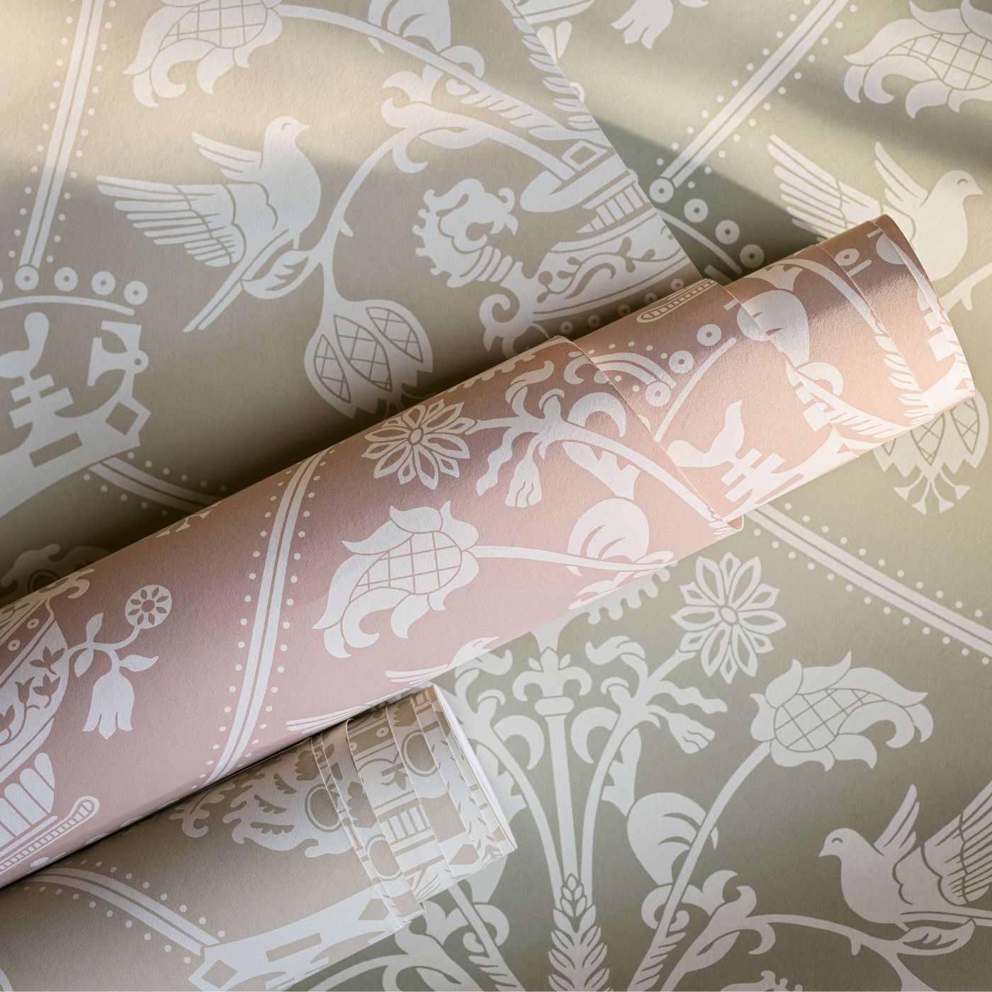 Highgrove Damask - Rose wallpaper | Highgrove Wallpaper | Sanderson